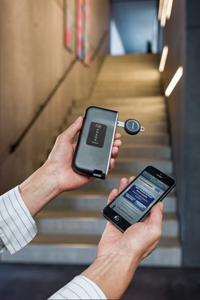 eCLIQ Remote Mobile Programming Device (MPD) | MUL-T-LOCK