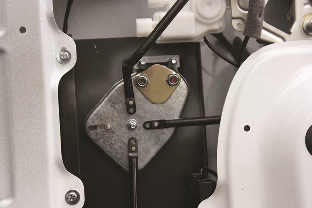 3-Way Lock for commercial vehicles | MUL-T-LOCK